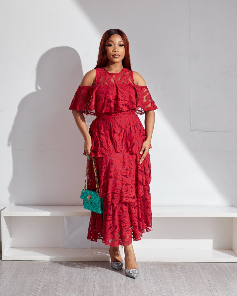 SASHES X HIDES BERRY CHANTILLY COLD SHOUDER LAYERED DRESS - Debrasgrace