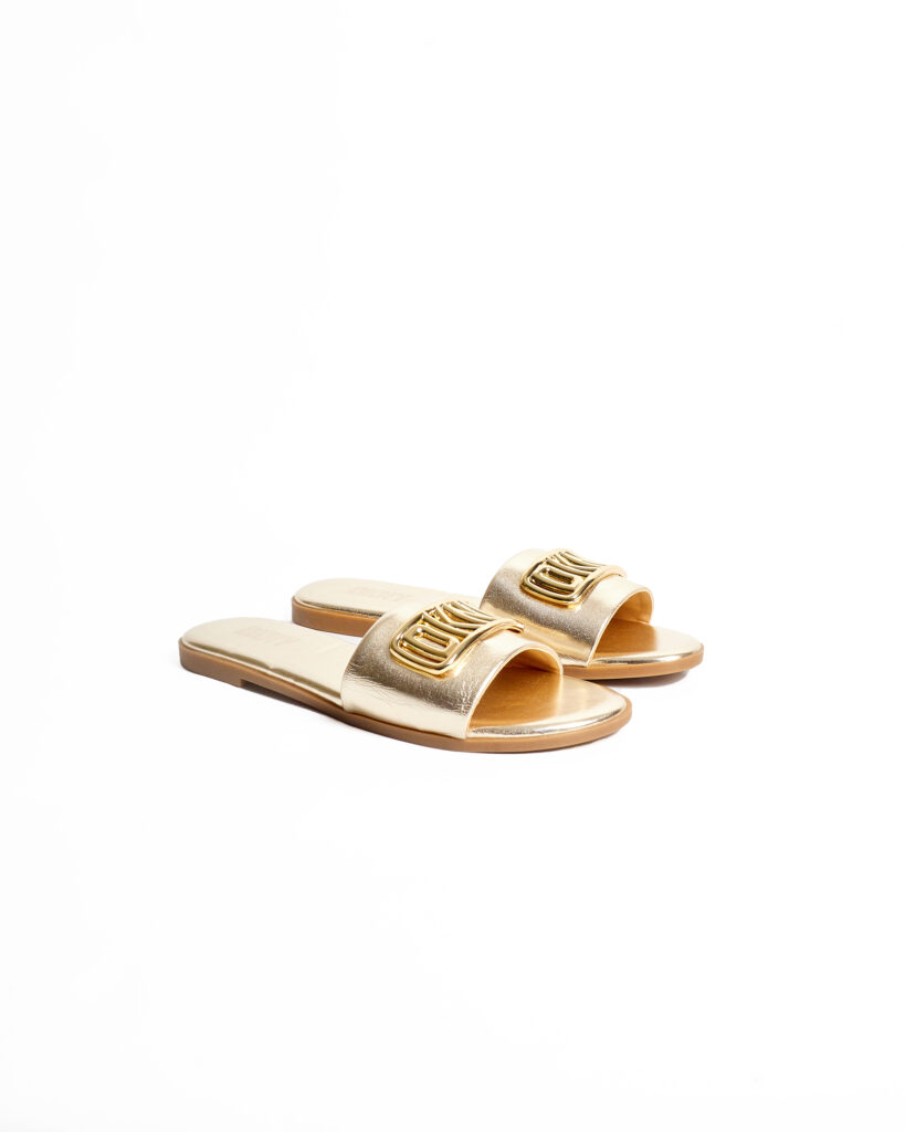 (2FOR 70K) DKNY GOLD ROUND TOE RECTA LOGO SLIPPERS - Debrasgrace